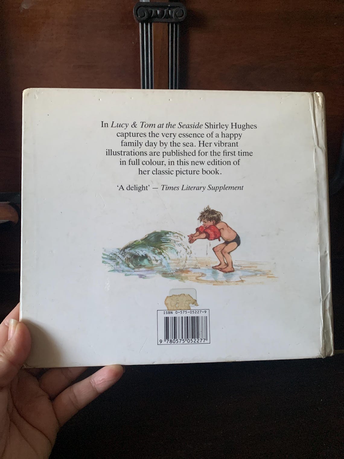 Vintage, 1992, Lucy and Tom at the Seaside, Shirley Hughes, Illustrated ...