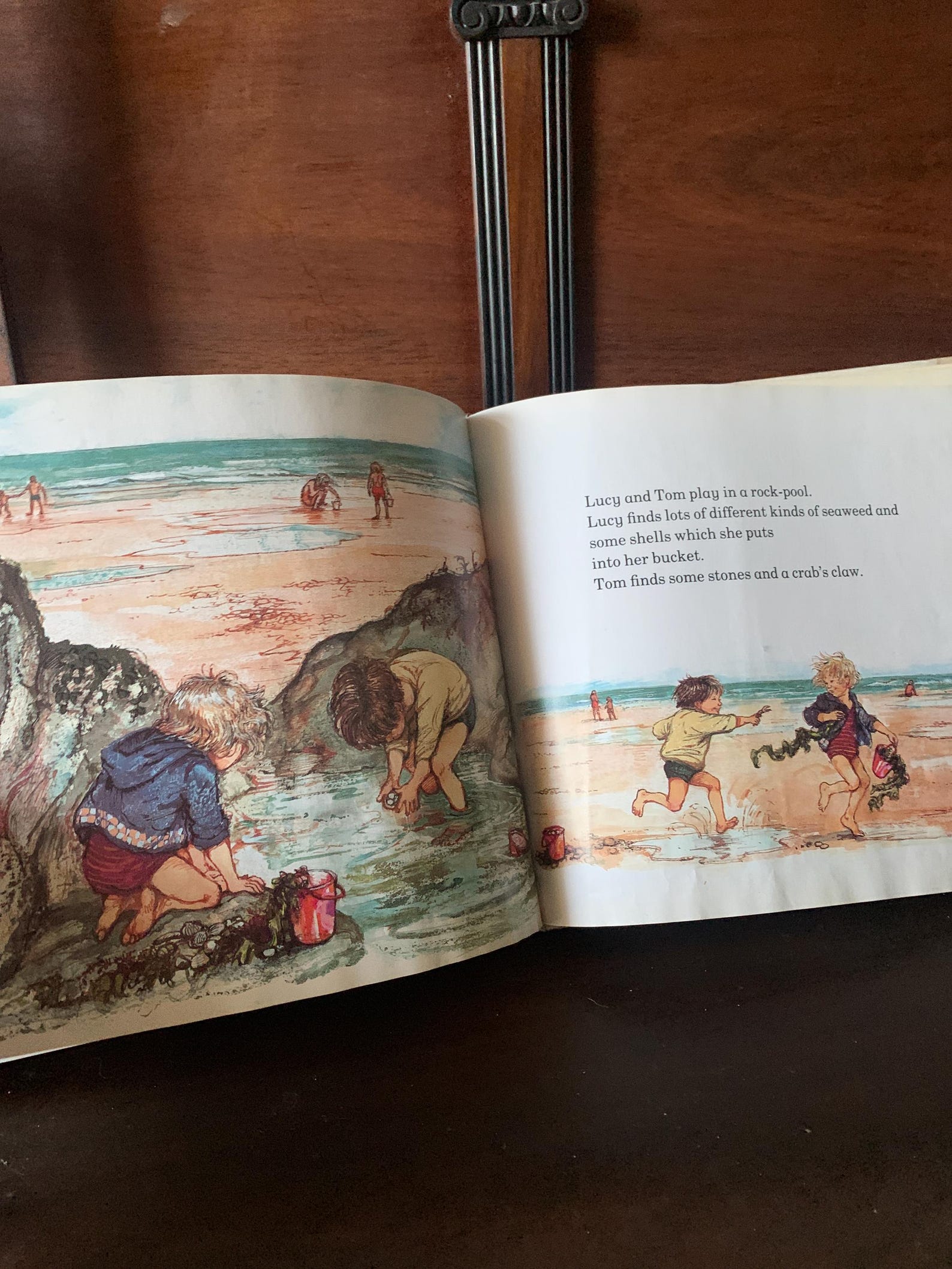 Vintage, 1992, Lucy and Tom at the Seaside, Shirley Hughes, Illustrated ...