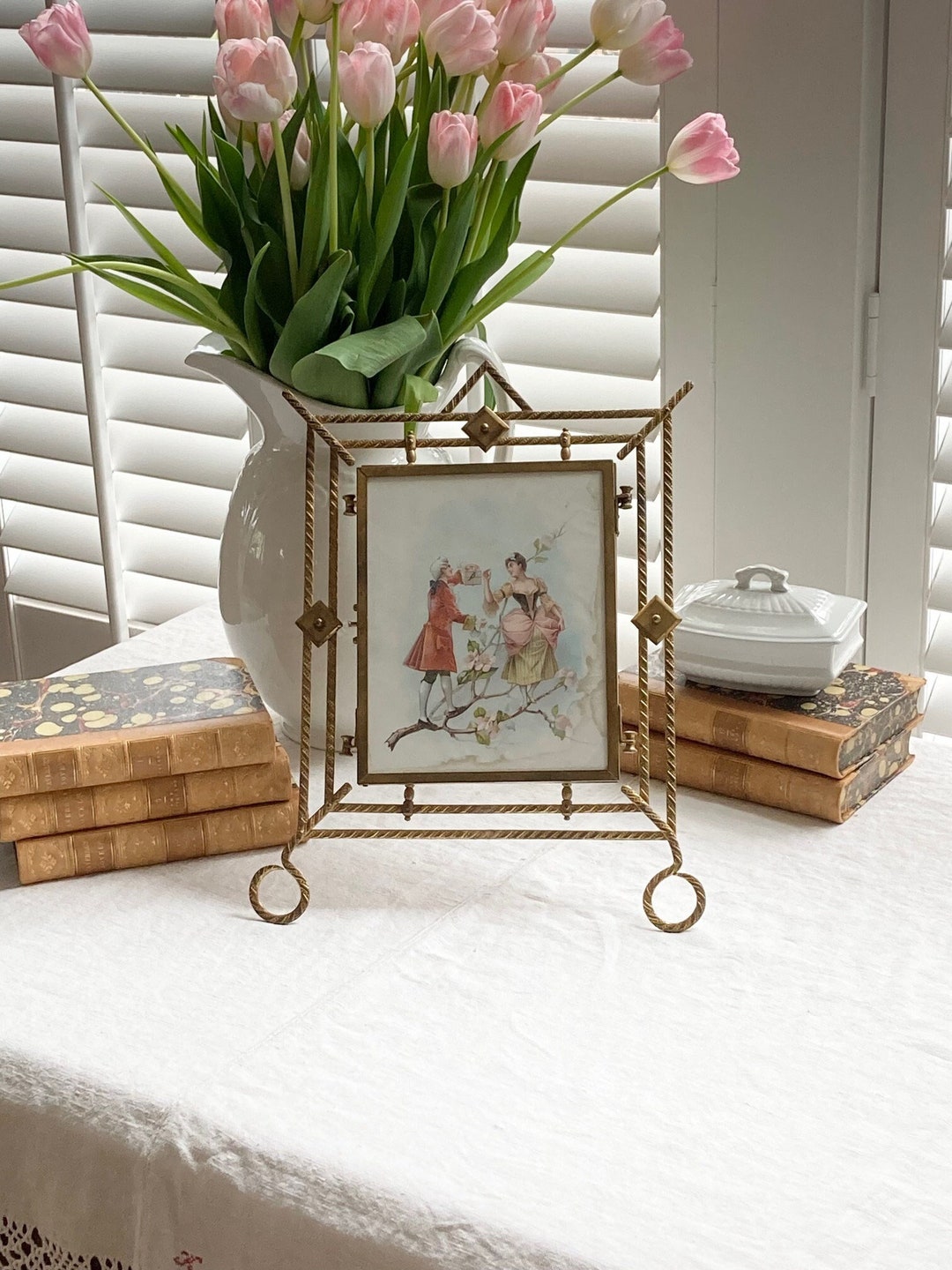 Vintage Triptych French Provincial Victorian Style Tri-fold Vanity ...