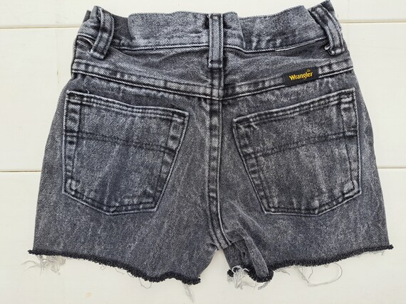 Kids -21 inch waist -----Wrangler Vintage cut off … - Gem