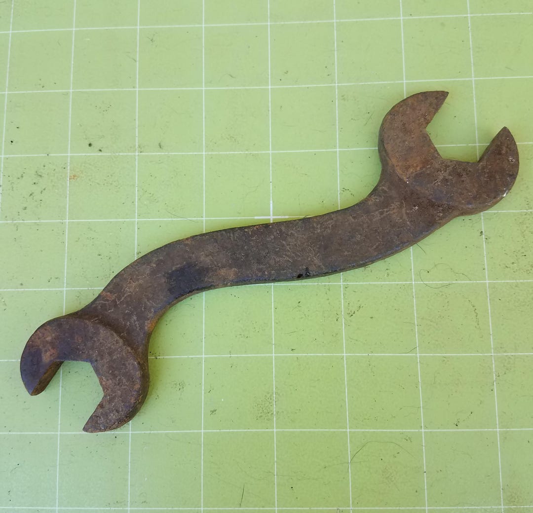 Vintage 7.5" S Style Rustic Wrench: Upcycled Steampunk Craft Supply - Etsy