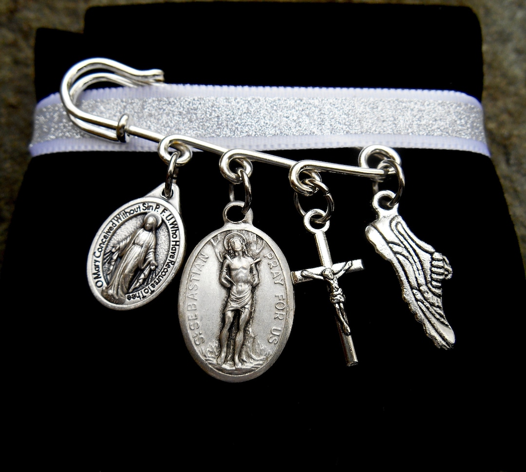 SAINT SEBASTIAN Safety Pin -RUNNER- Patron Archers and Athletes ...