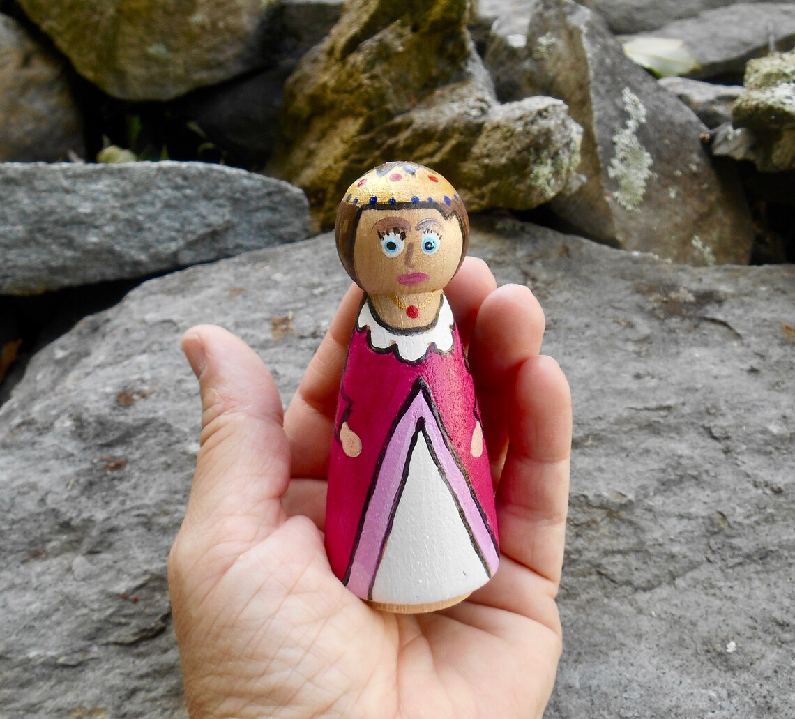Princess Peg Doll Wooden Peg Queen Dollhouse Queen Medieval - Etsy