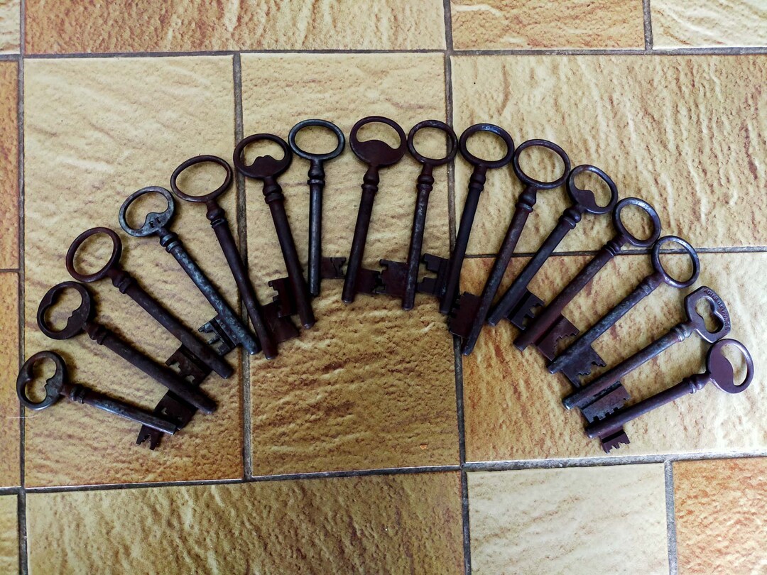 Old Skeleton Keys,antique French Key,3lots (5pcs,5pcs and 6pcs),castle ...