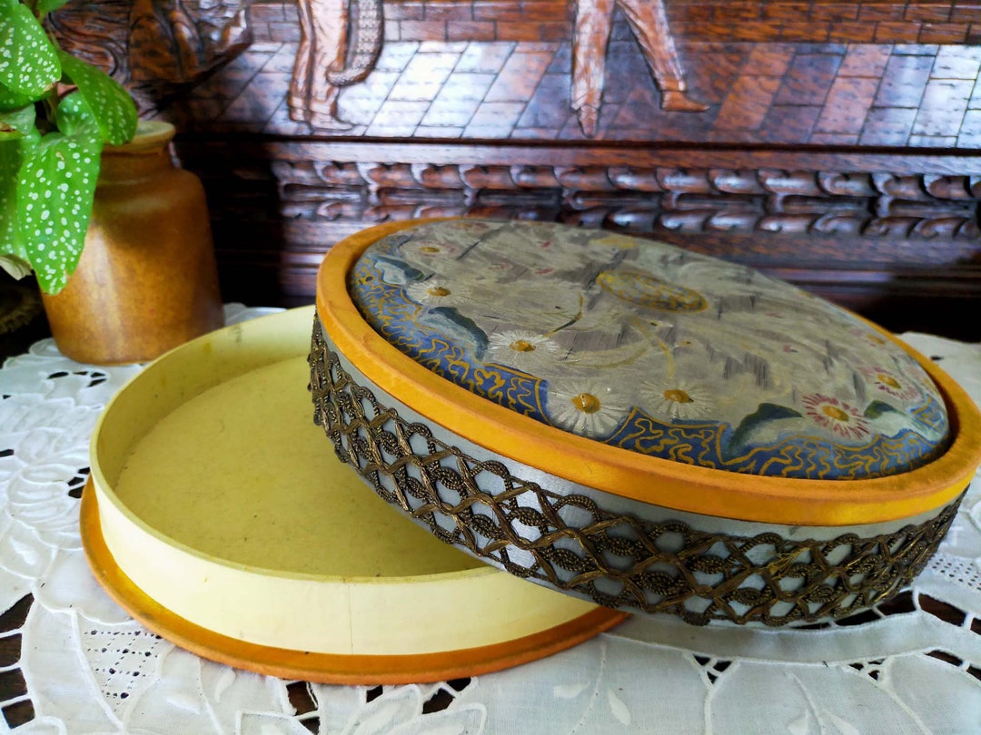 Vintage Chocolate Box, Expensive Gift Box. LUXURY Collectible Storage ...
