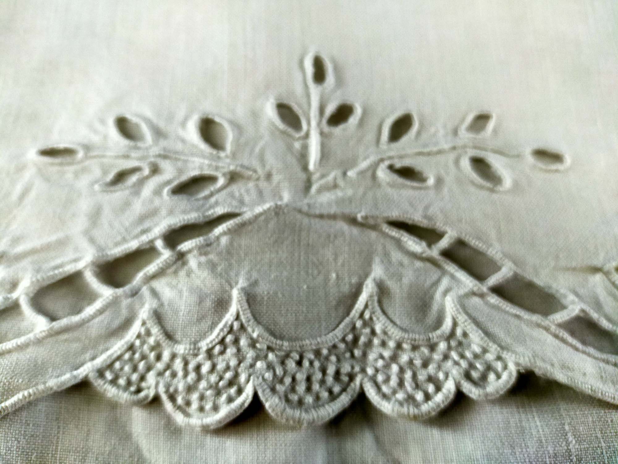 LUX Traditional French Sheet, Lace Embroidery, Hand Embroidered Linen ...
