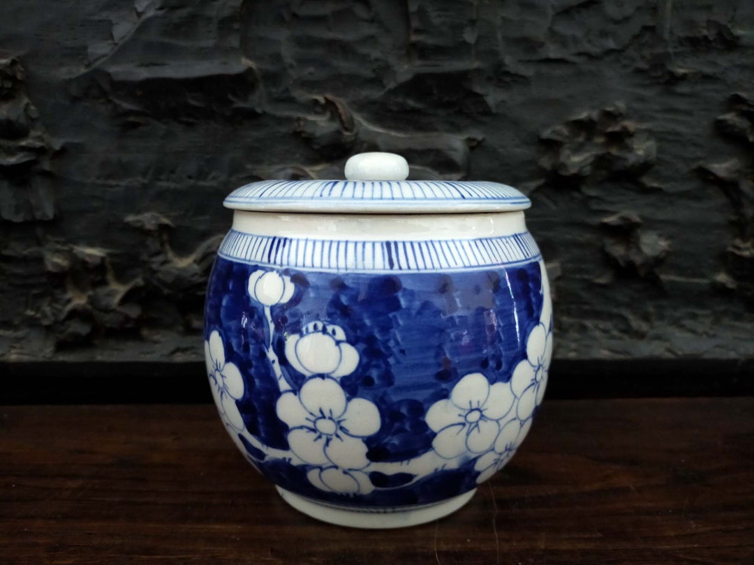 Vintage Porcelain Pot, Chinese Porcelain, Vintage Ceramic, Beautiful ...