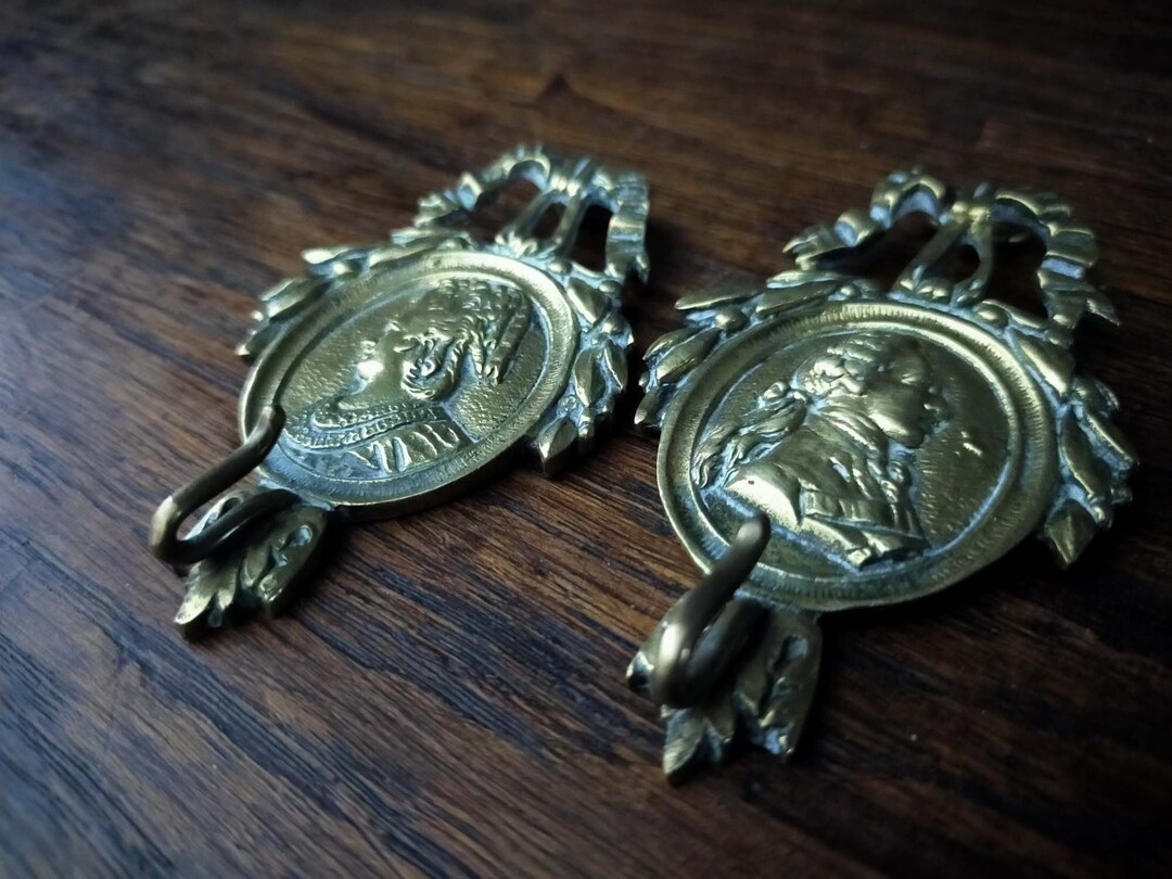 Vintage Curio Wall Hanging, Key Storage. Pendant, Jewelry Storage ...