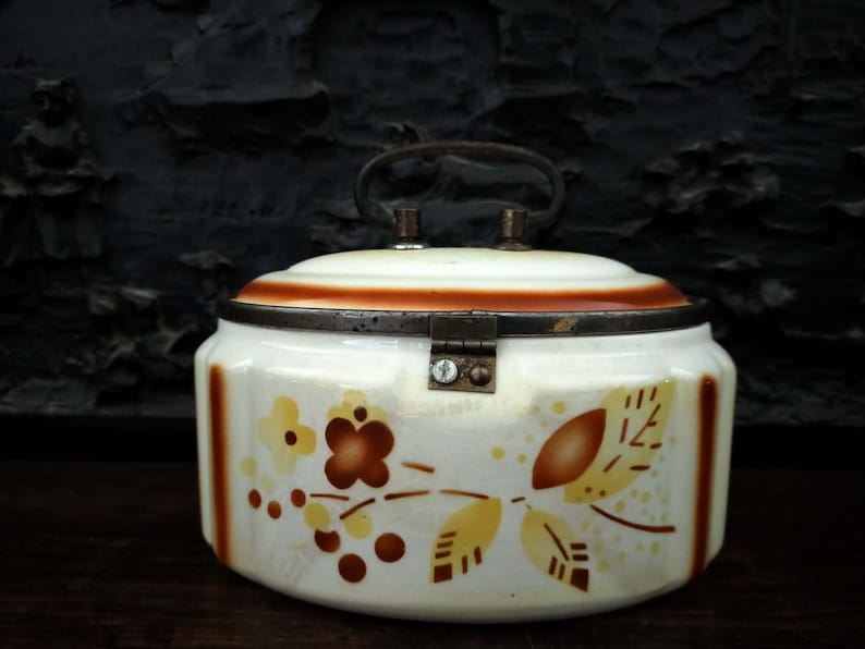 Vintage LUX Candy Holder. Porcelain Collection. Meal Box. Table ...