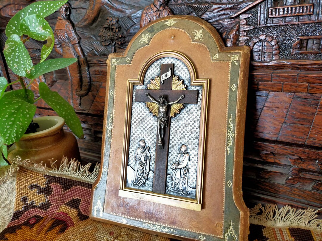 Vintage Religious Plate. Religious Objects Table or Mural, Religious ...