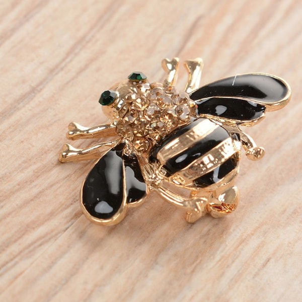 Bee Pin - Etsy
