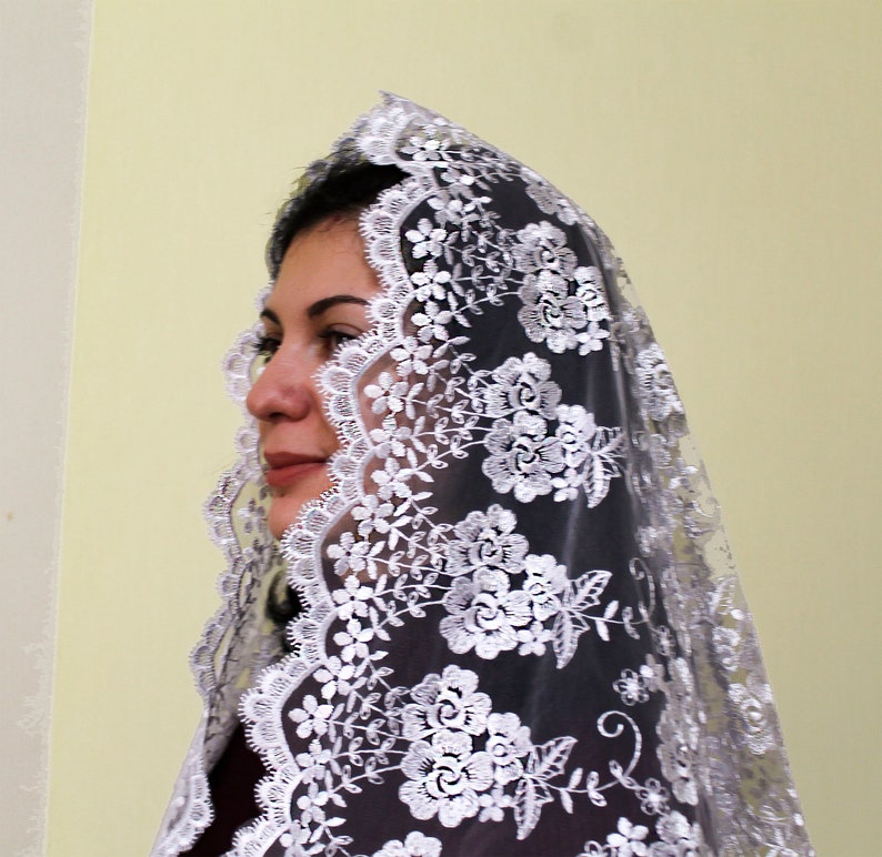 White Lace Mantilla Veil Scarf: Catholic Chapel Head Covering - Etsy