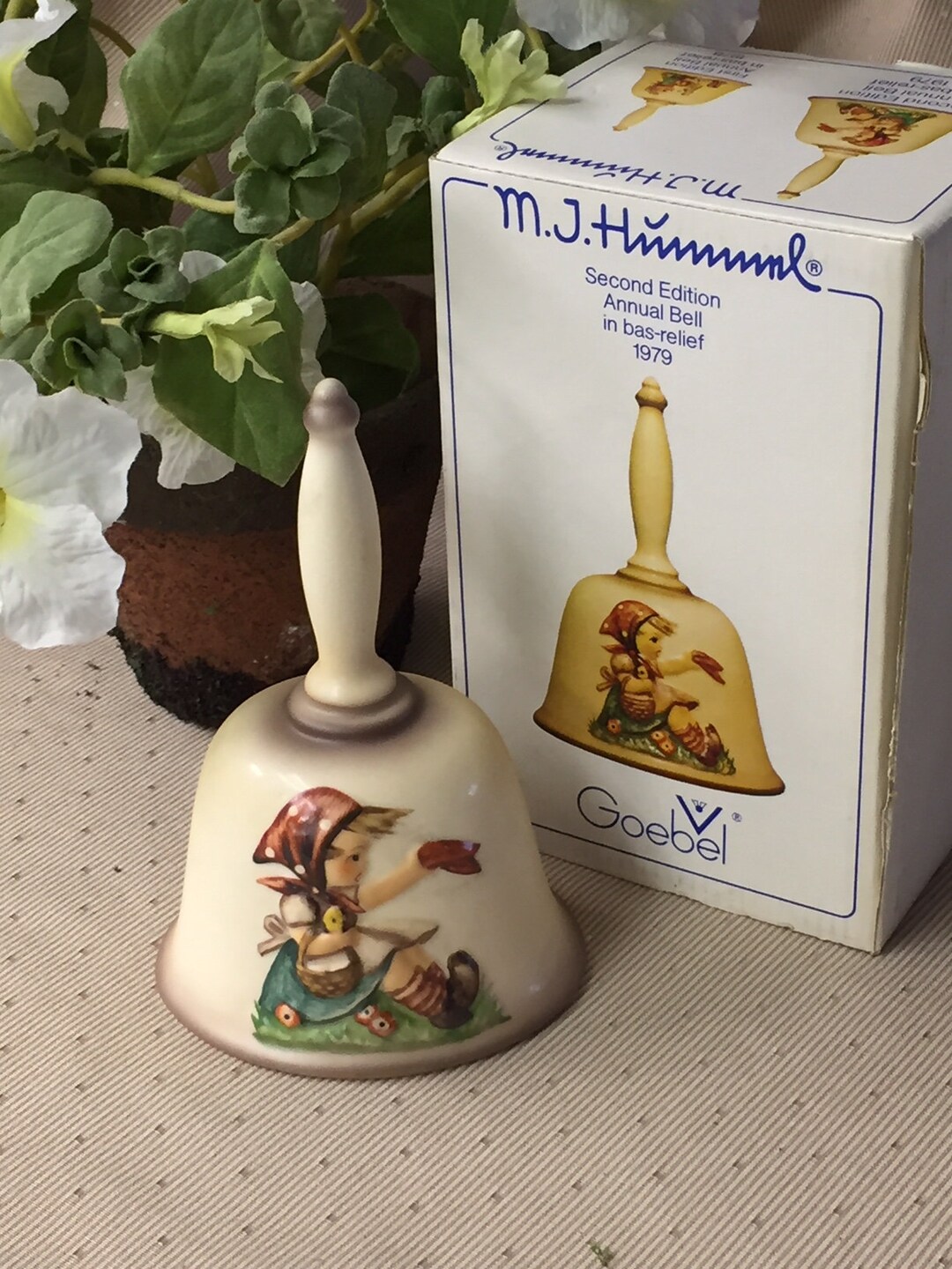 Hummel Collectible Annual Bell, 1979 2nd in the Series, W. Goebel Bell ...