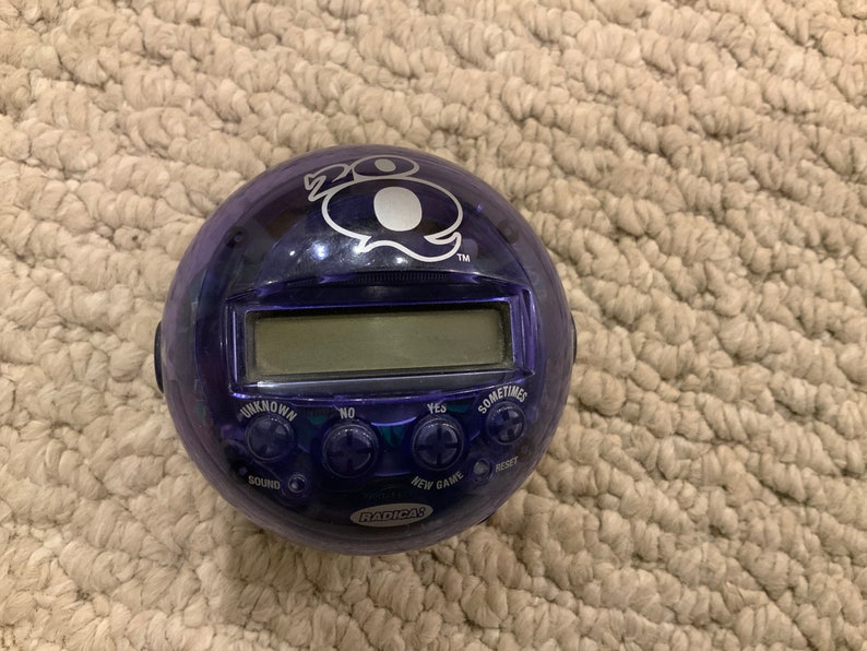 Radica 20Q Handheld AI Mind Reading Game Toy 2005 Purple / Blue - Etsy