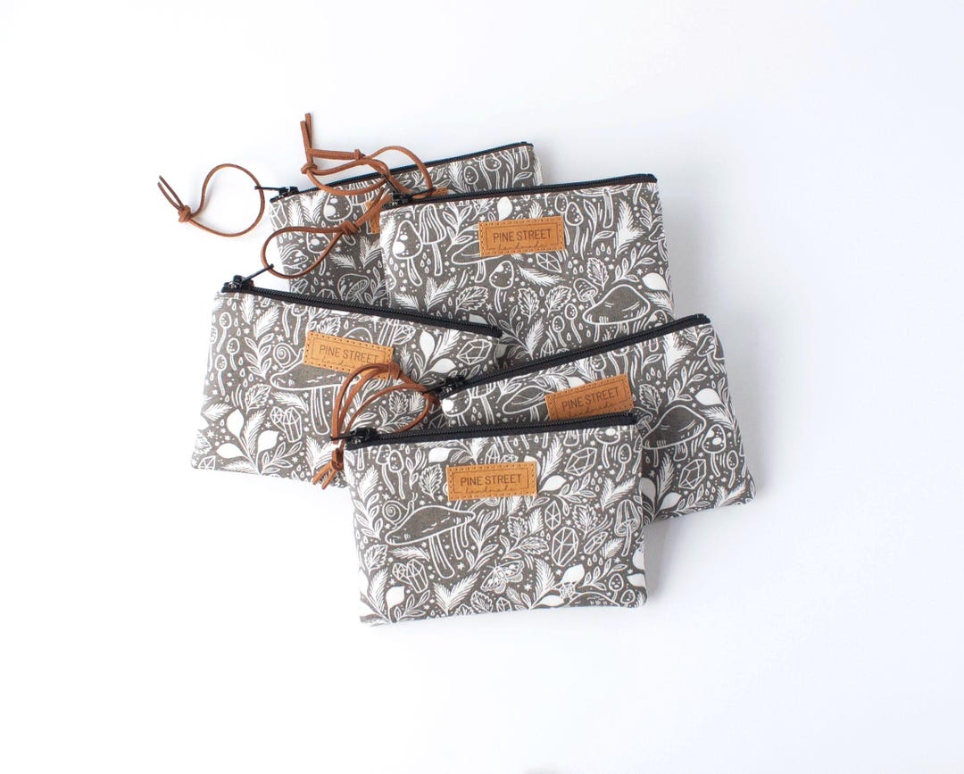 Mystical Mushroom Coin Purse, Fabric Pouch, Zipper Coin Pouch, Gifts ...
