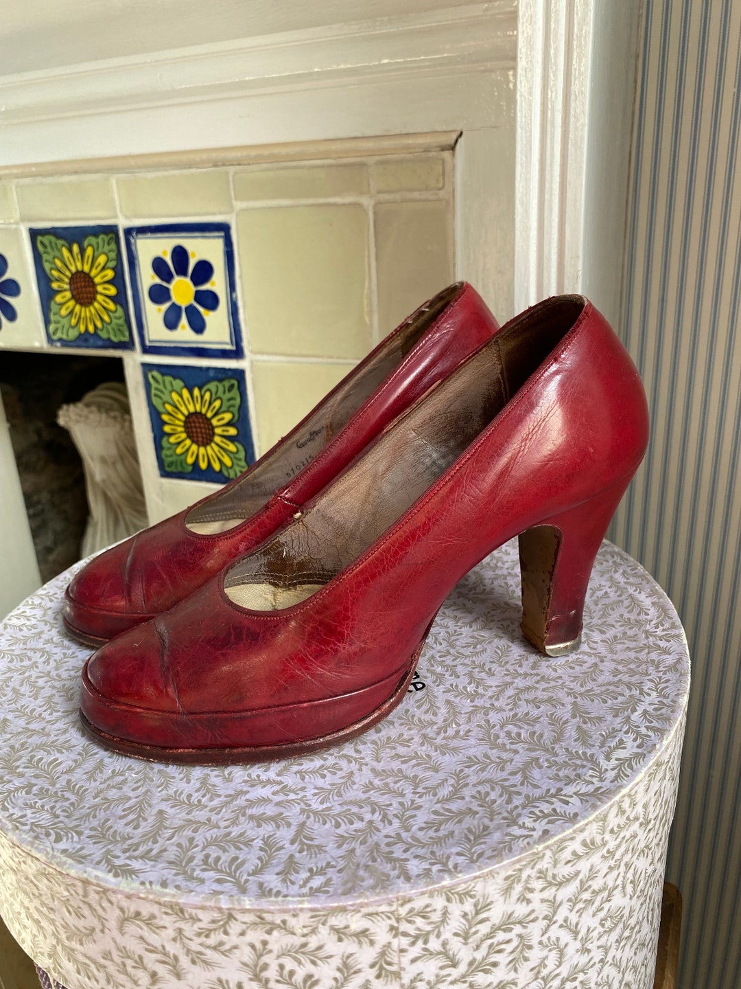 Cc41 1940s Red Leather Baby Doll Heeled Shoes. Uk 4 - Etsy