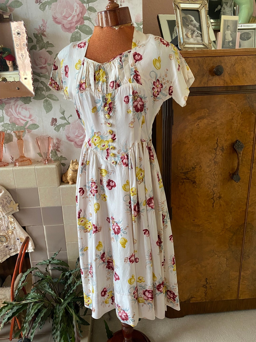 1940s Red Yellow and White Print Fitted New Look Day Dress. Waist 29 ...