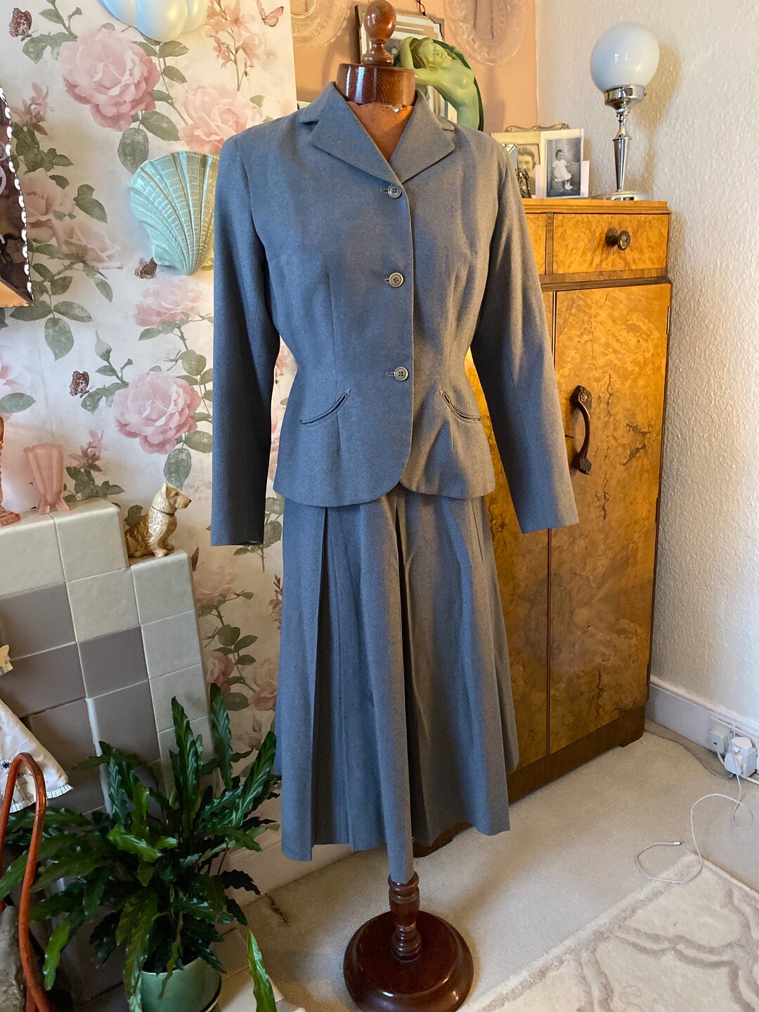 Vintage. 1940s Hebe Sports Suit. in Grey Fine Wool. Waist 27” - Etsy