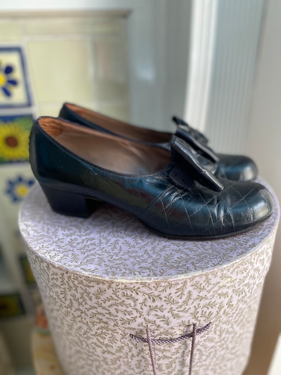 1940s CC41 black leather mod-heal shoes with large bo… - Gem