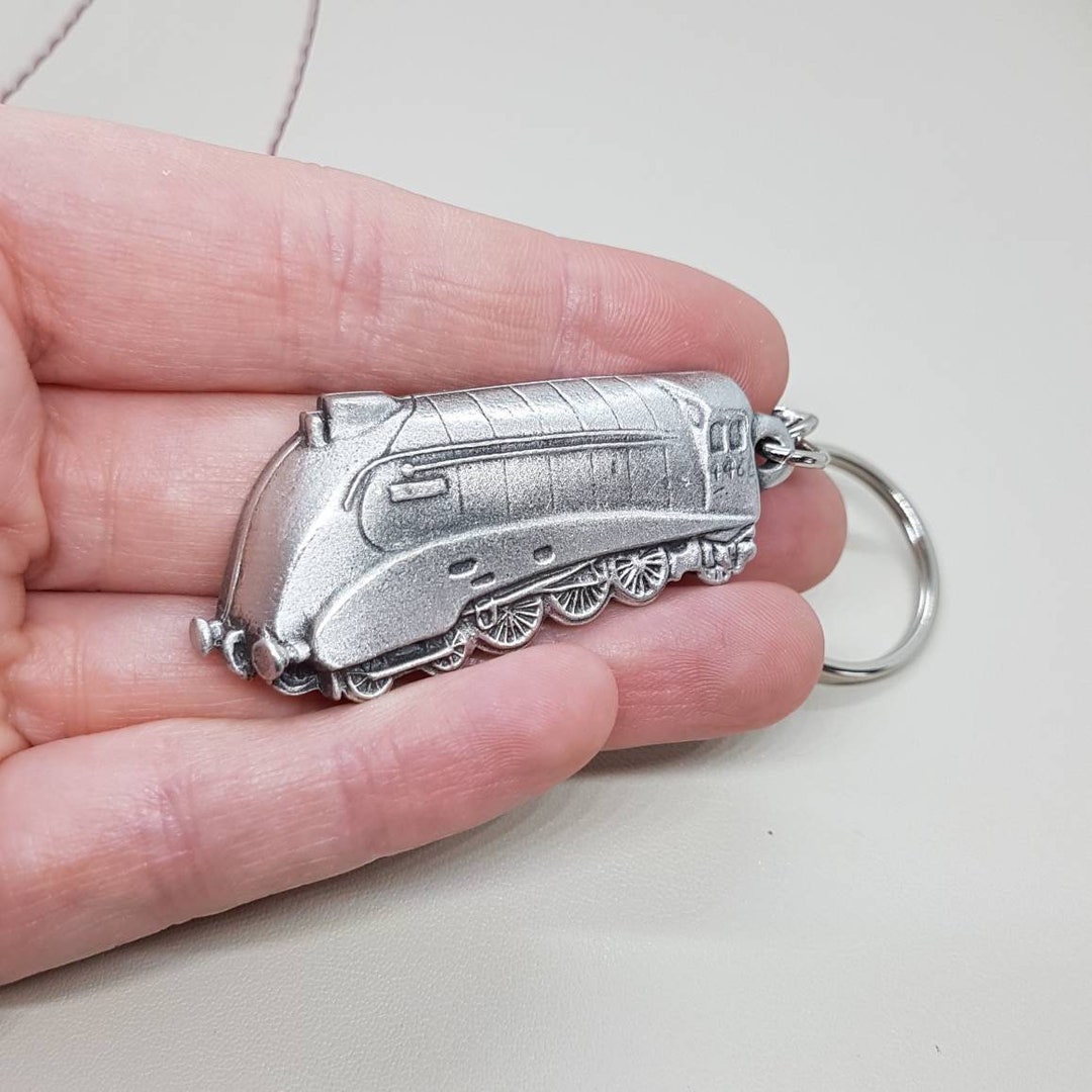 Pewter Steam Train Mallard Style Locomotive Railway Keyring Keychain ...
