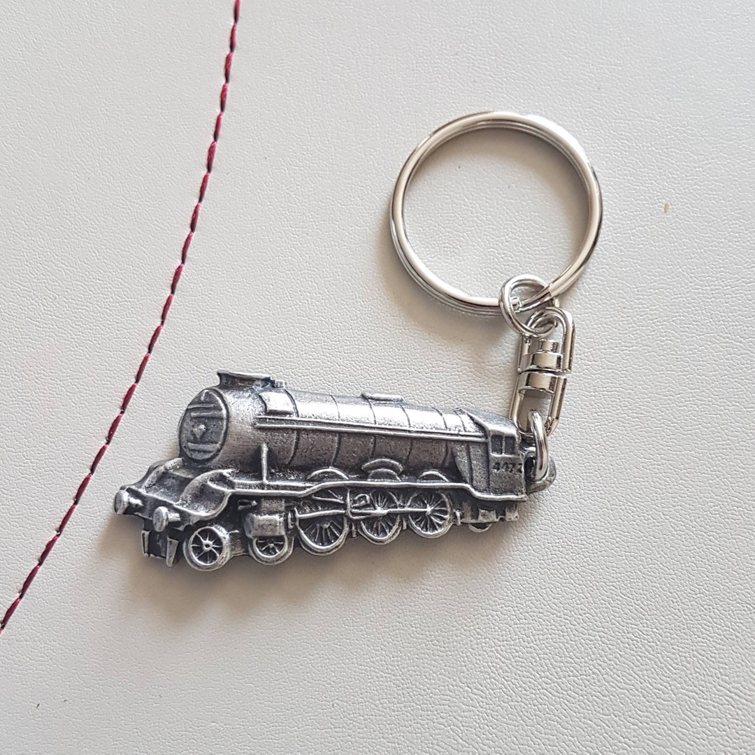 Pewter Steam Train Flying Scotsman Style Railway Keyring Keychain ...