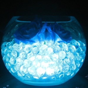 Beautiful Glowing Wedding Table Decorations - LED Light With Vase ...