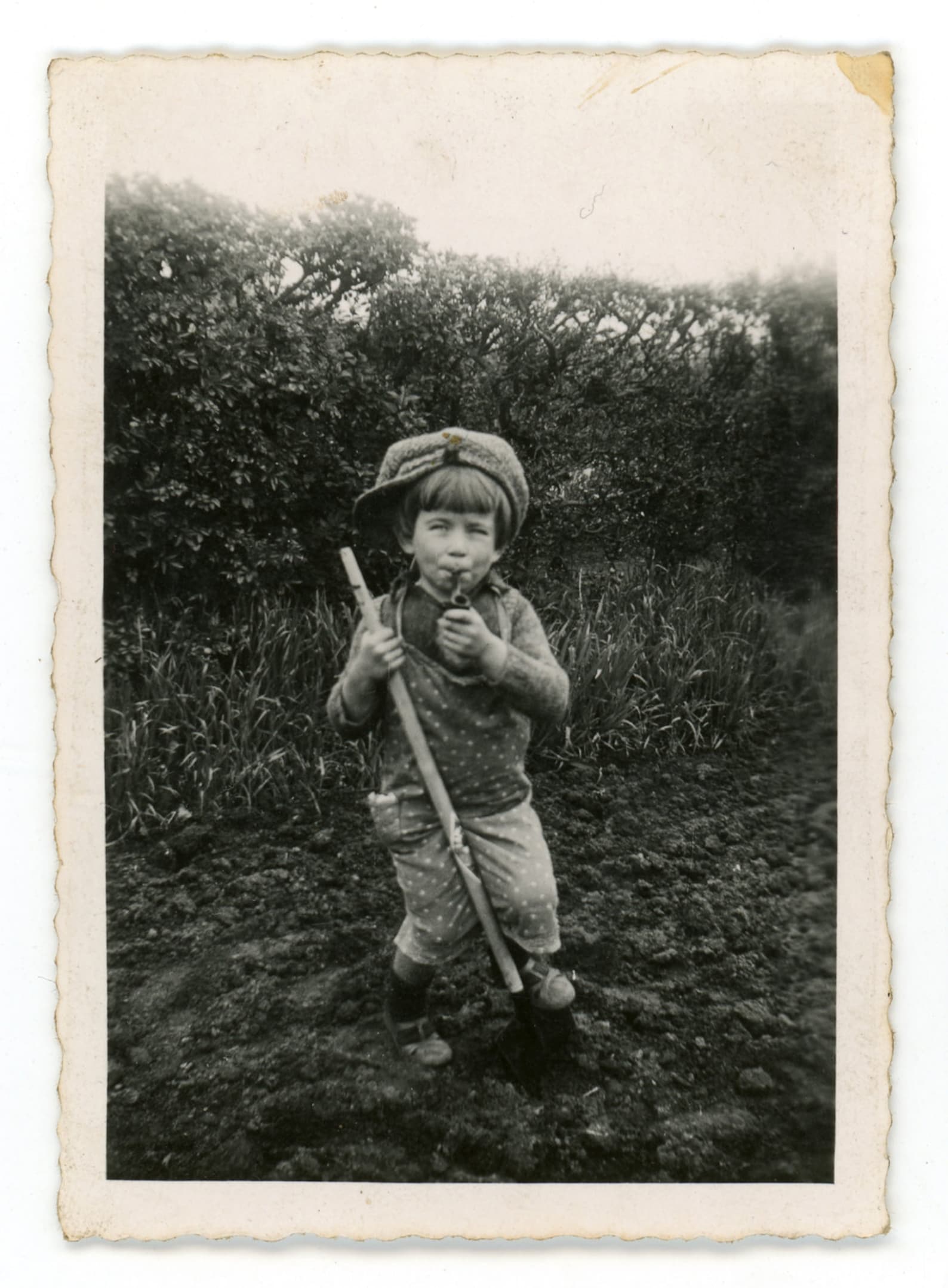 Vintage Fotos Junge mit Pfeife und seinem Bruder, Volksfotografie ...