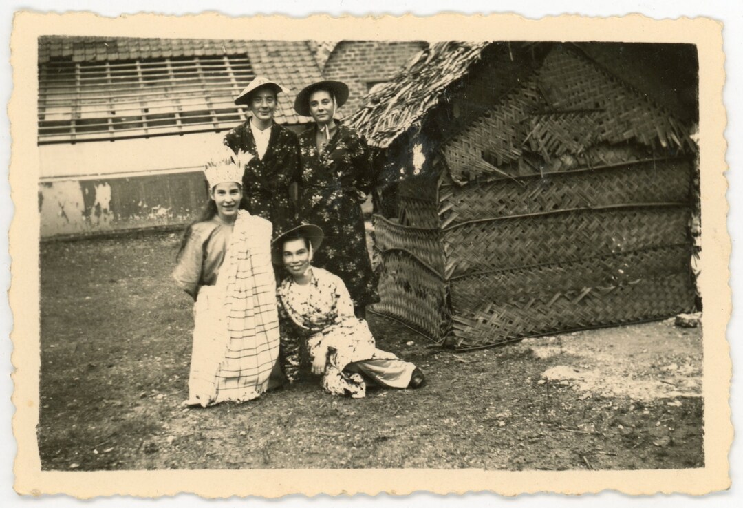 Vintage Photo 'odd Tribe' Vernacular Snapshot, Costumes Dress-up ...