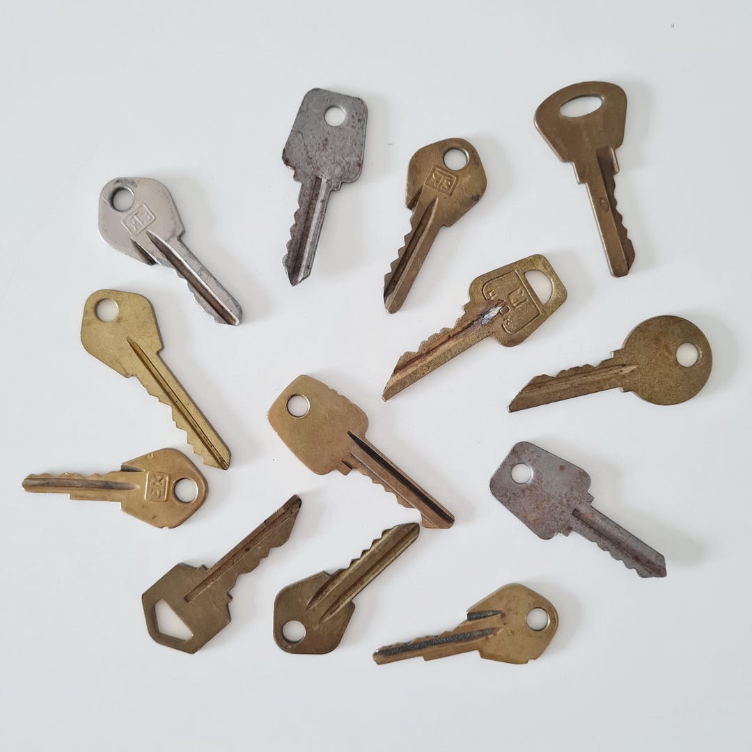Vintage Rusty Keys Big and Small Keys Cabinet Keys Old Skeleton Antique ...