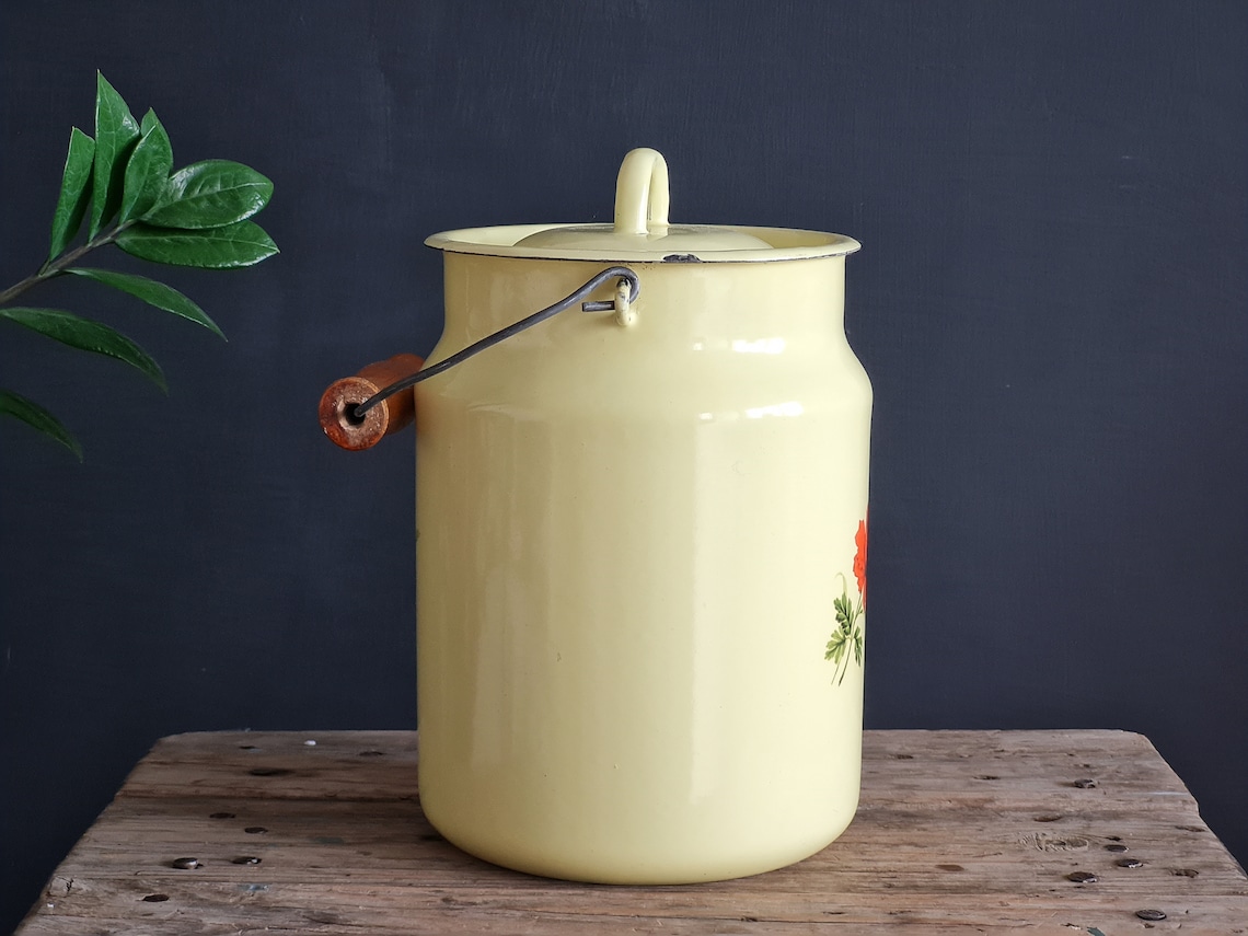 Vintage enamel milk can with lid Soviet Vintage made in the | Etsy