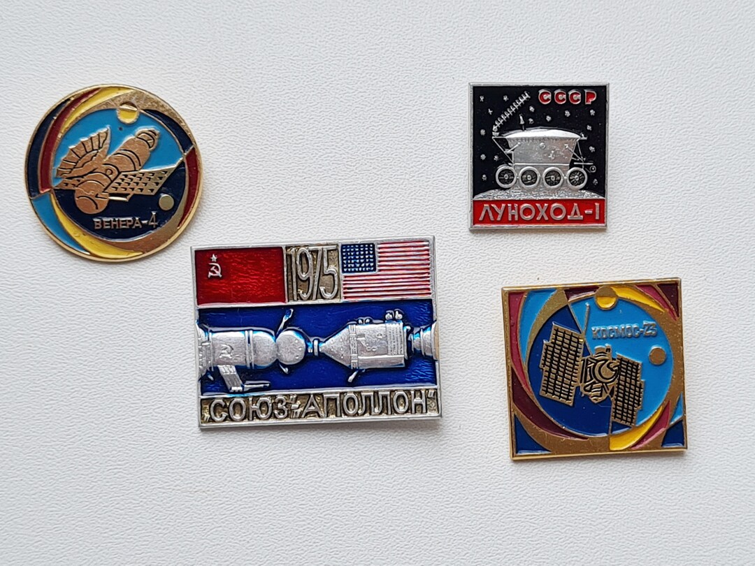 Soviet Cosmos Pins Set, Soviet Badges, Cosmonaut, Yuri Gagarin, Space ...