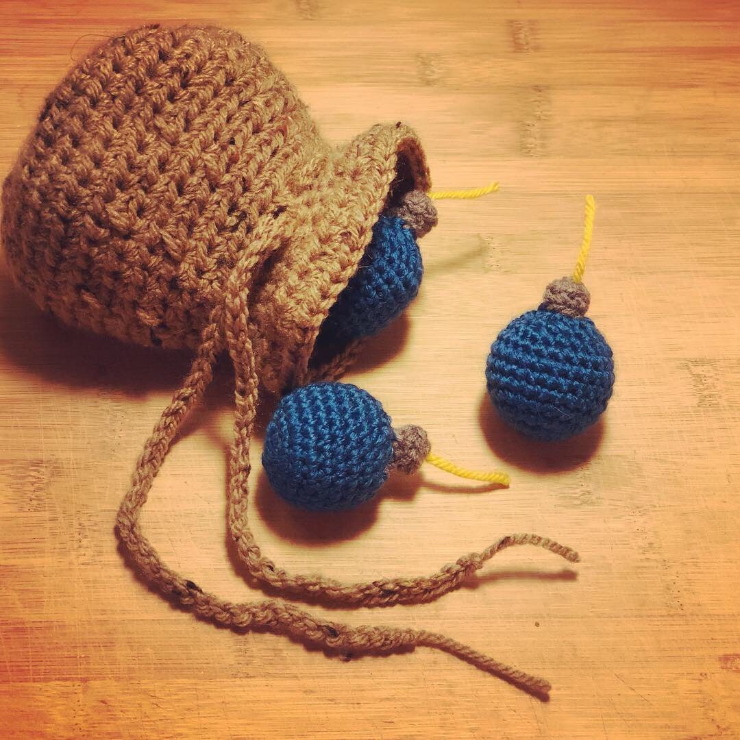 Crochet Bomb Cat Toy Set: Legend Video Game Inspired, Catnip & Jingle ...