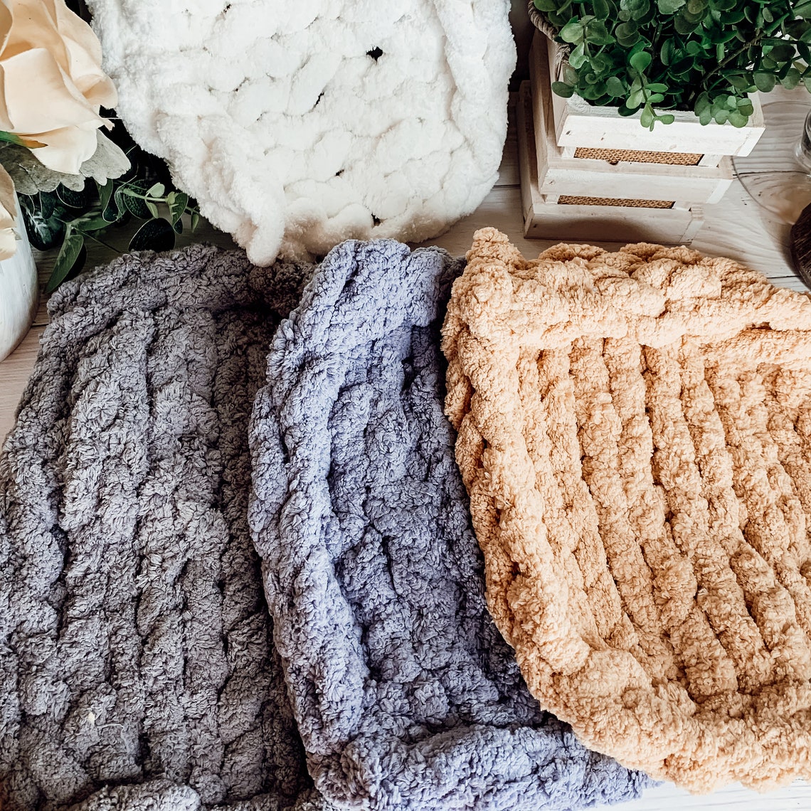Chunky Knit Sample Blankets, Chenille Chunky Knit Cat Bed Blankets ...
