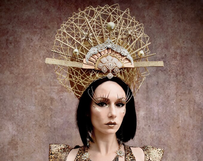 Golden Celestial Oracle Queen Crown, Goddess Alien Princess Sci Fi ...