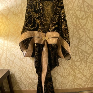 Gothic Lace Art Nouveau Bat Wing Gown, Sheer Romantic Rich Widow Robe ...