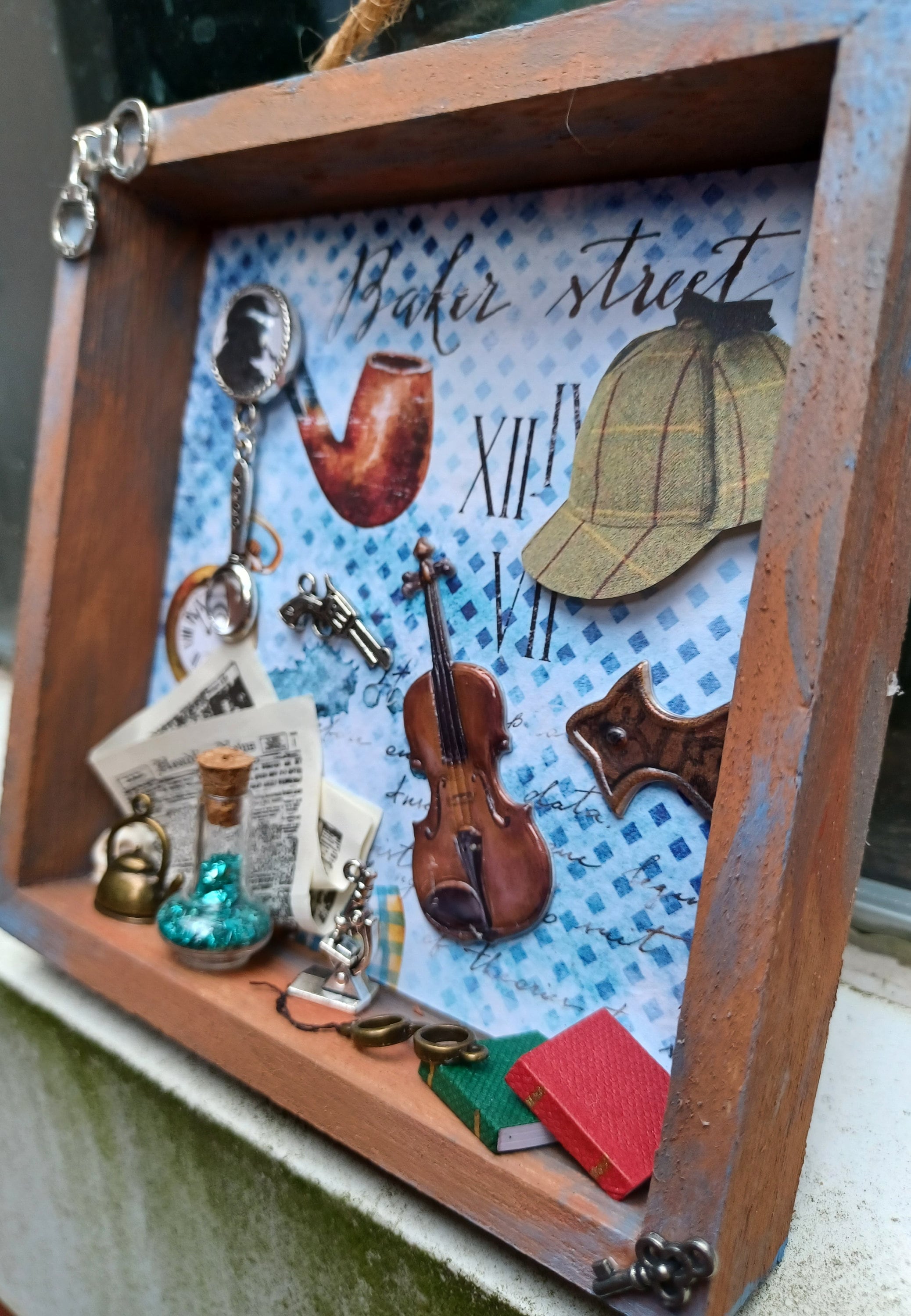 Sherlock Holmes Shadow Box - Etsy