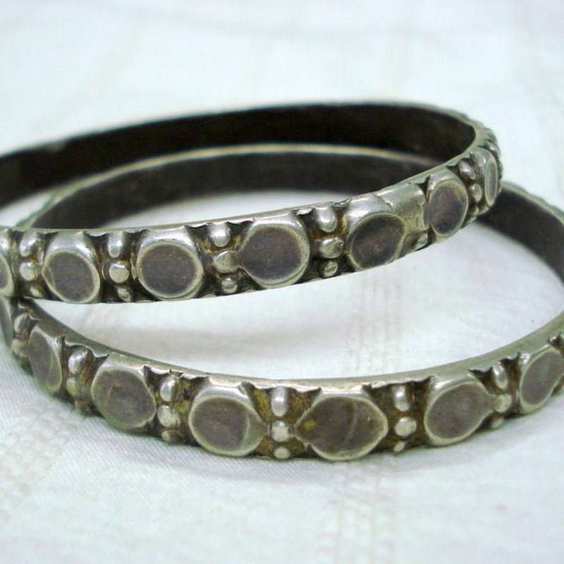 Chudis - Etsy