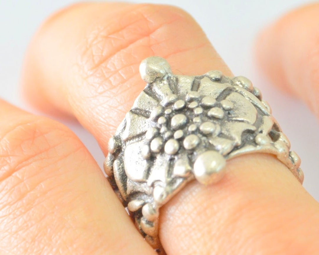 Middle Finger Silver Unisex Bar King Knight Ring - Etsy