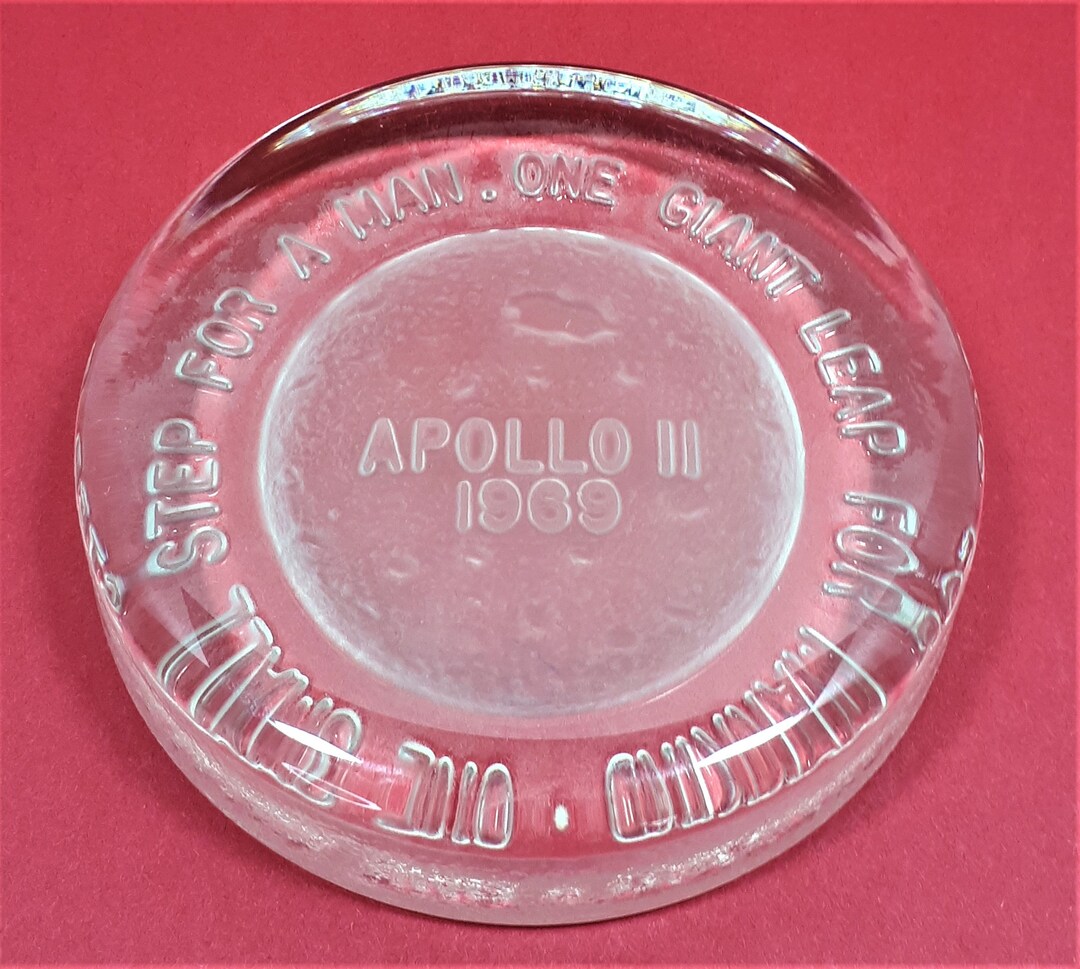 Fenton Glass Apollo 11 Moon Landing Paperweight Vintage 1969 Glass One ...