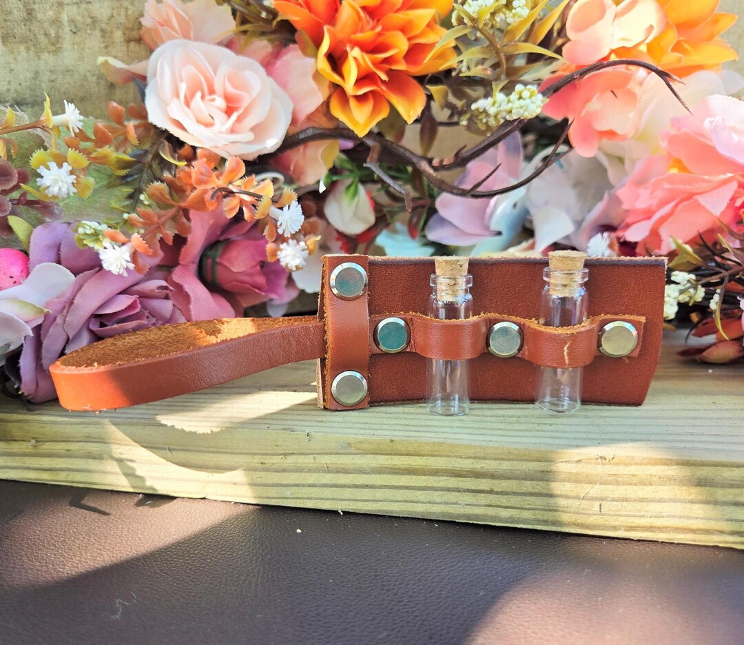 Small LEATHER BOTTLE HOLSTER, Snap Loop Leather Holster, Renfaire ...