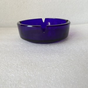 Ashtray Blue Color Glass Ashtray , Round Glass Ashtray, Glass Ashtray ...