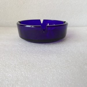 Ashtray Blue Color Glass Ashtray , Round Glass Ashtray, Glass Ashtray ...