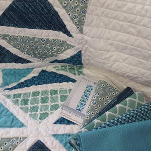 Ocean Path Beaches Quilt Kit - Pattern by Quilt Therapy - Ocean Sun ...