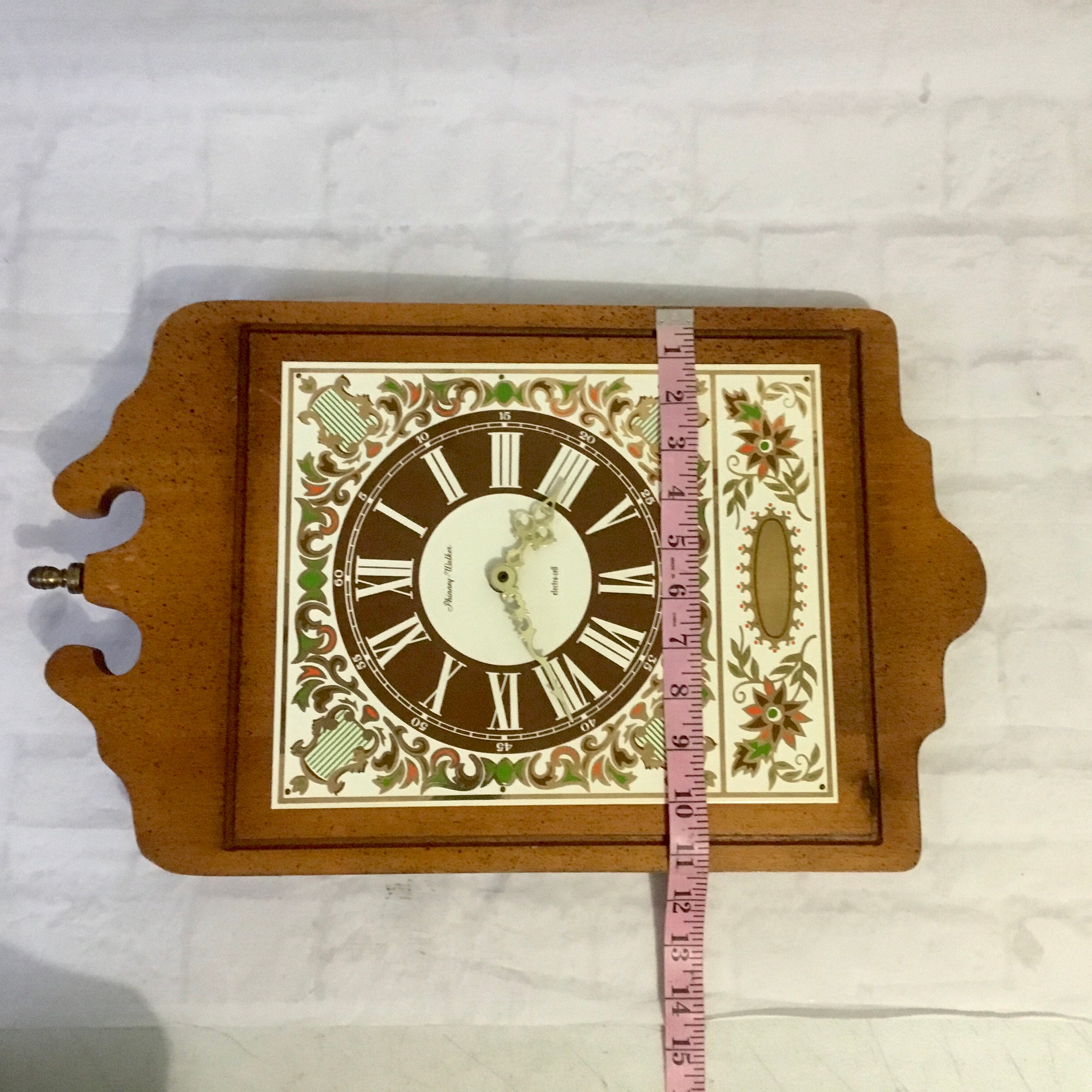 Vintage Wall Clock Phinney Walker Electro Cell Wood Enamel Tole Folk ...