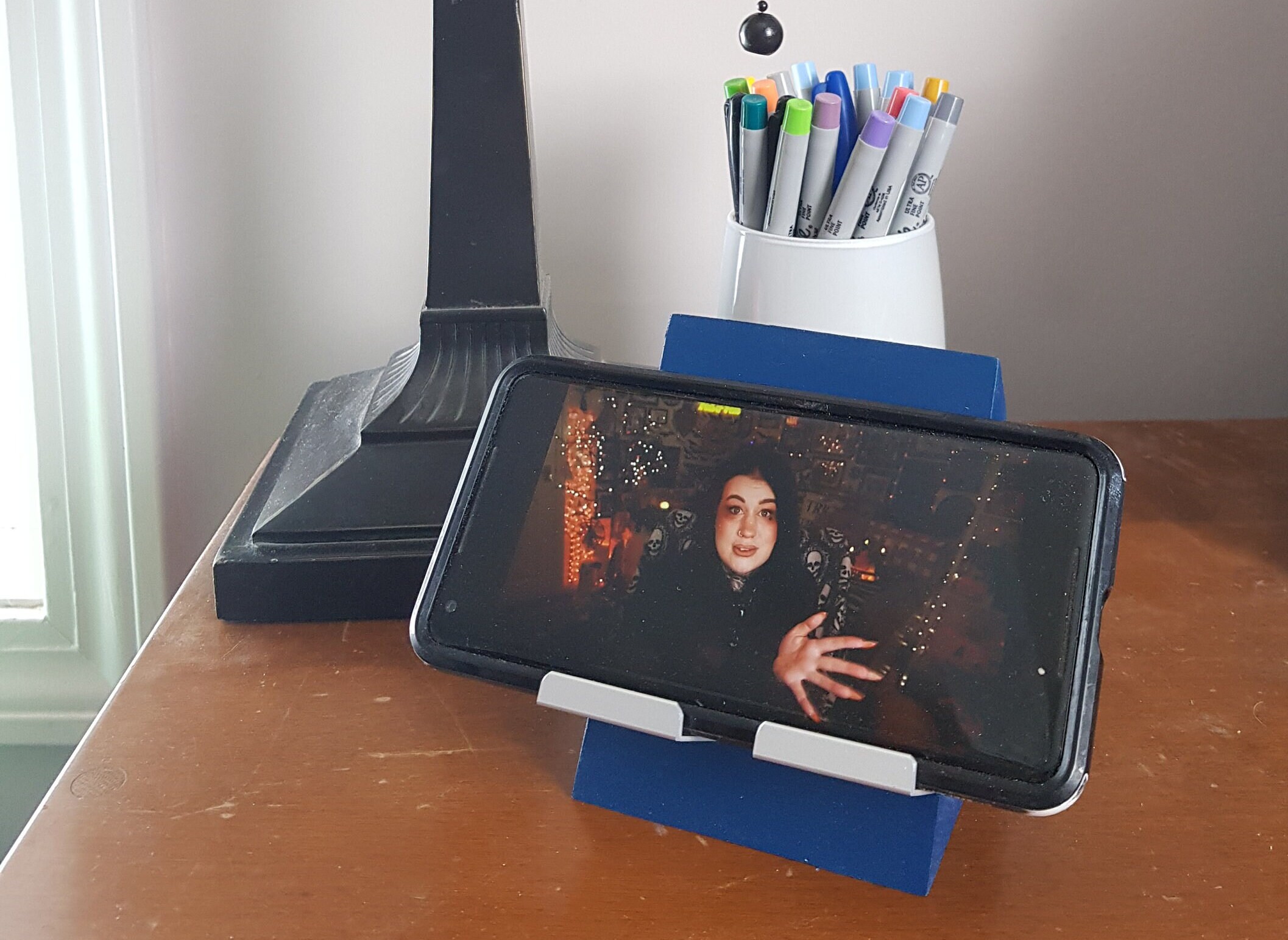 Triangle Phone/tablet Stand - Etsy