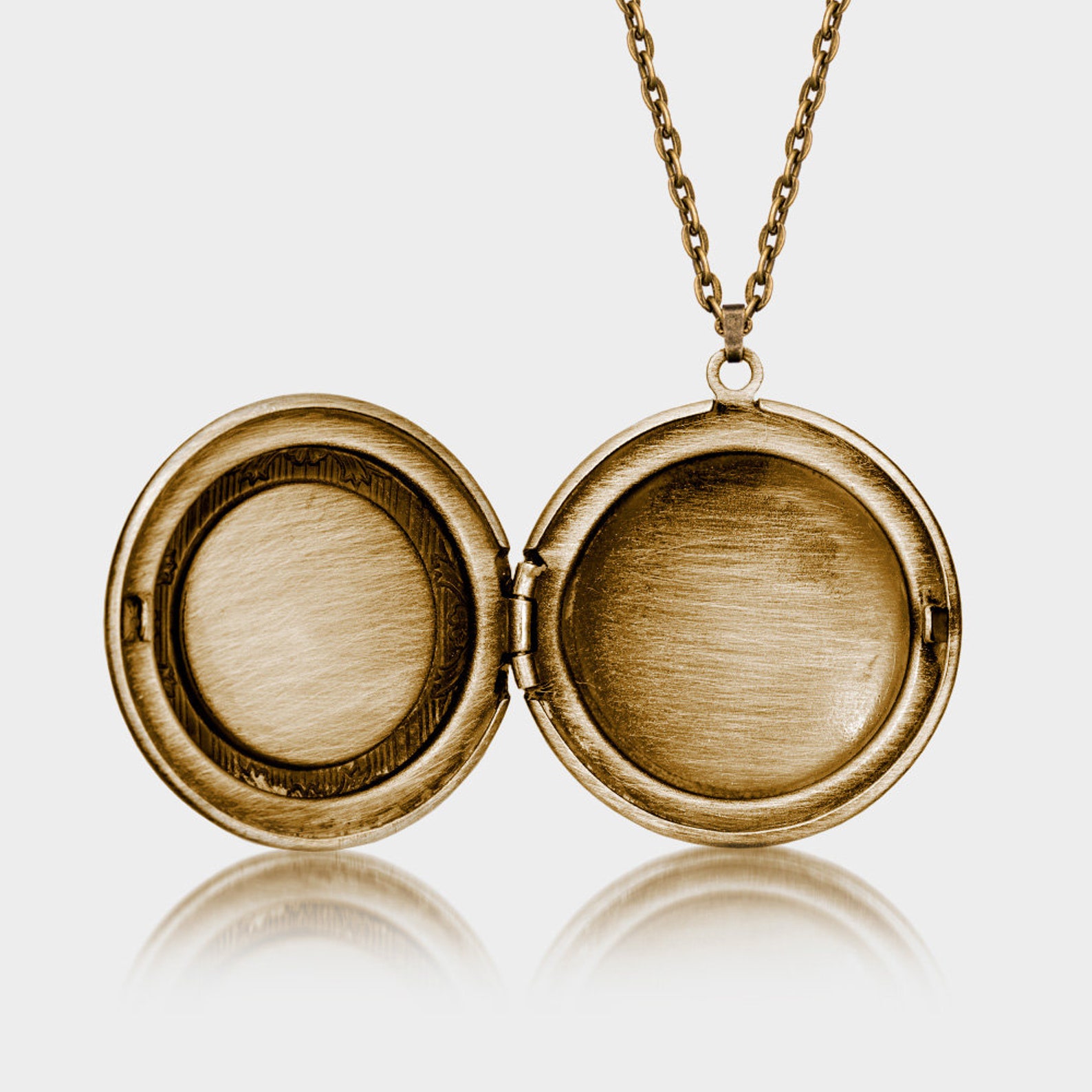 Locket Medallion LEAF - Etsy