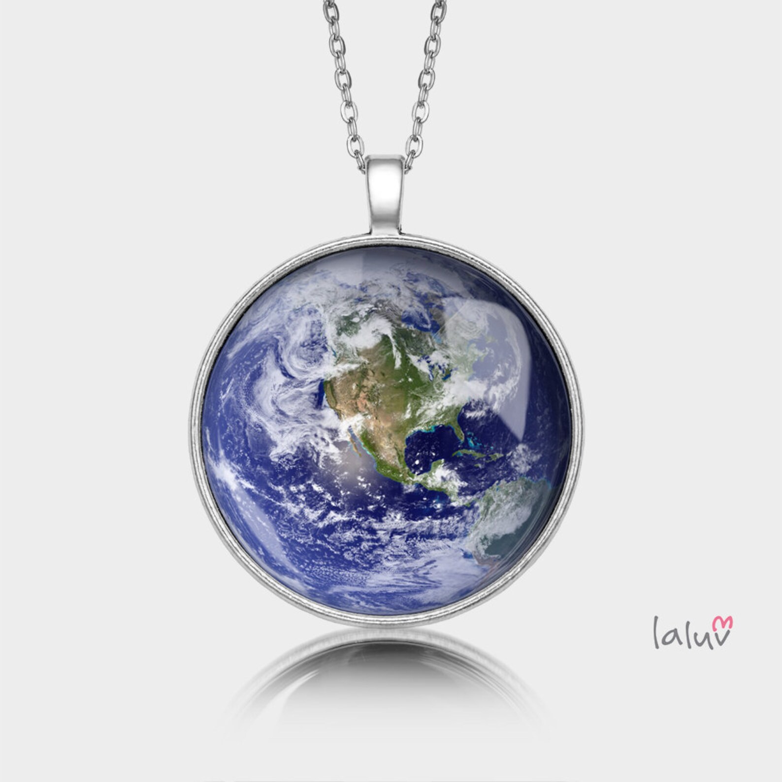 Medallion Round PLANET EARTH - Etsy