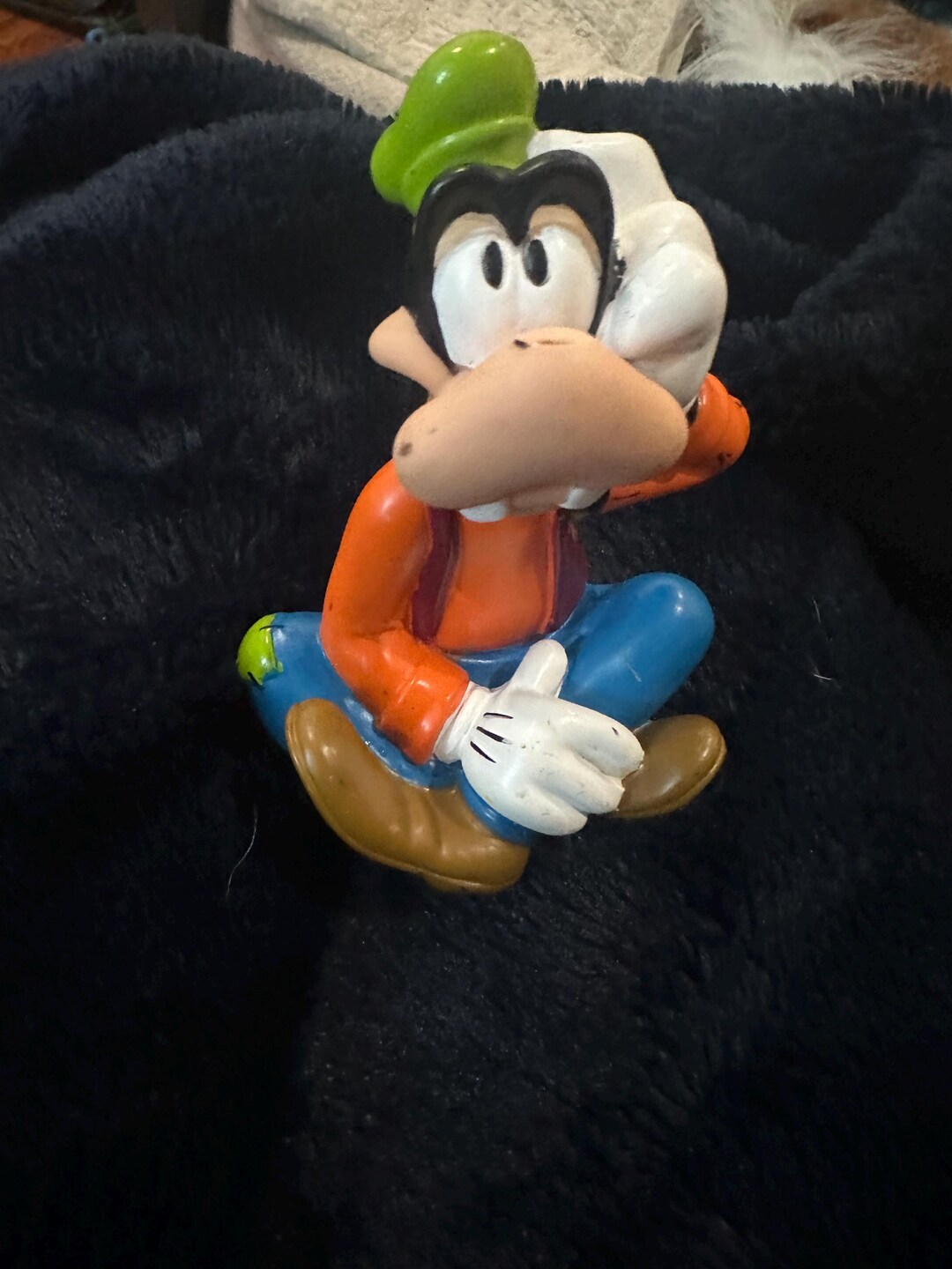 Disney Thinking Pose Goofy Sitting Hard Vinyl 5 1/2” Tall - Etsy