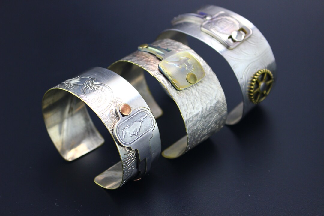 Ford Mustang, John Deere, & Chevy Cadillac Automotive Car Key Bracelets ...