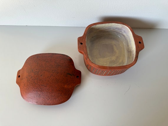 Mid-Century Organic Studio Pottery Lidded Pot / Box - Gem